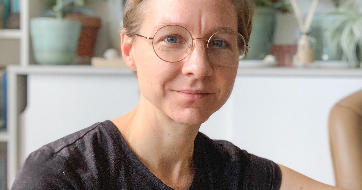 Rowena Harris | She Curates